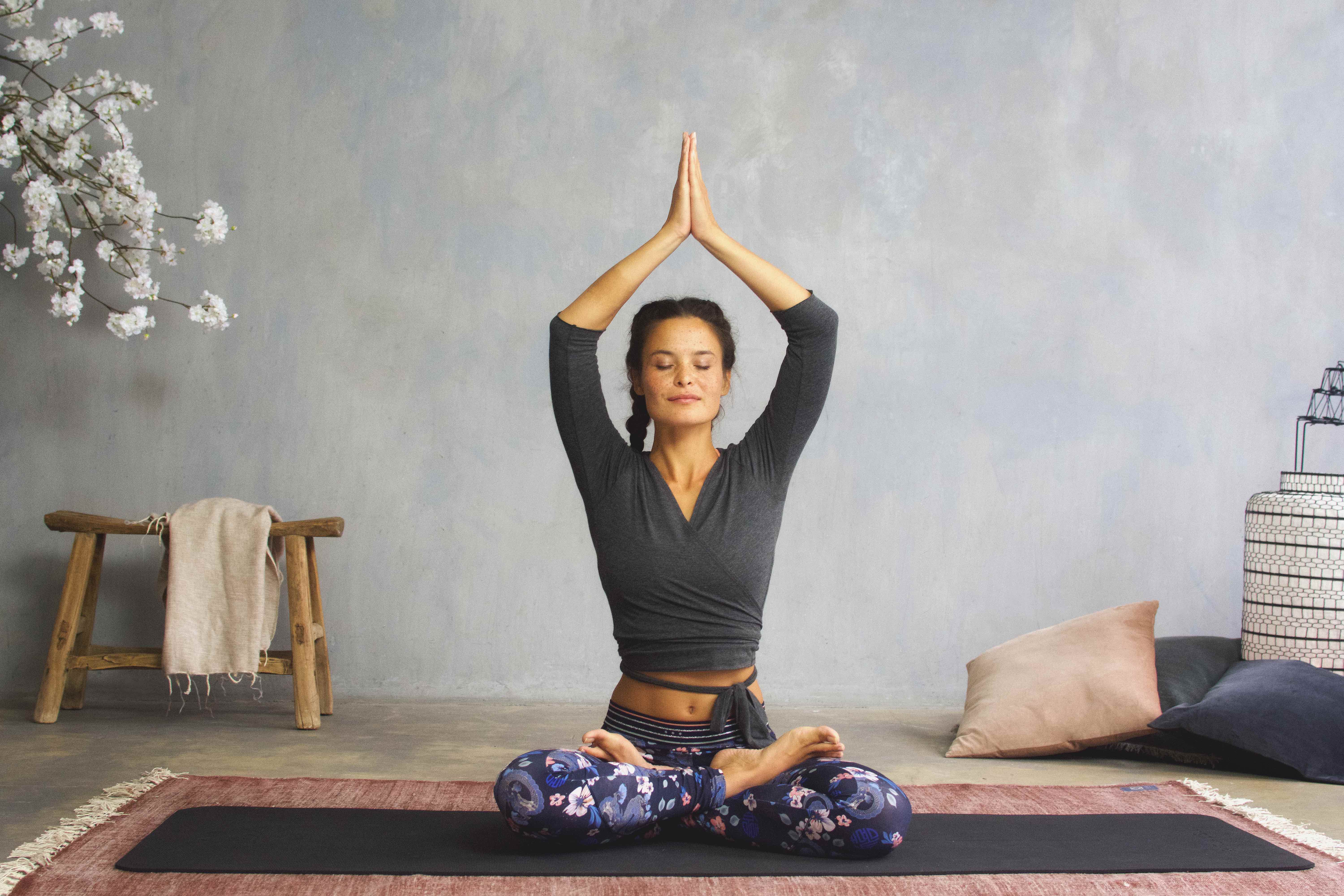 A beginner’s guide to the Lotus pose | Rituals Thailand